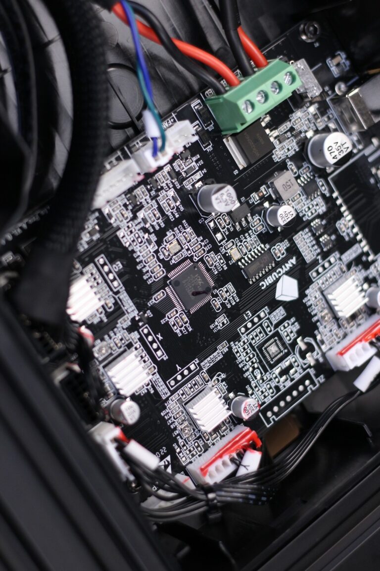 Anycubic Kobra Review: The New Budget Standard | 3D Print Beginner