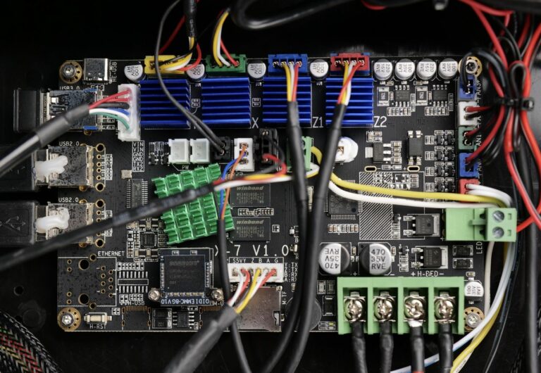 QIDI Q1 Pro Review: New Printer, New Problems | 3D Print Beginner